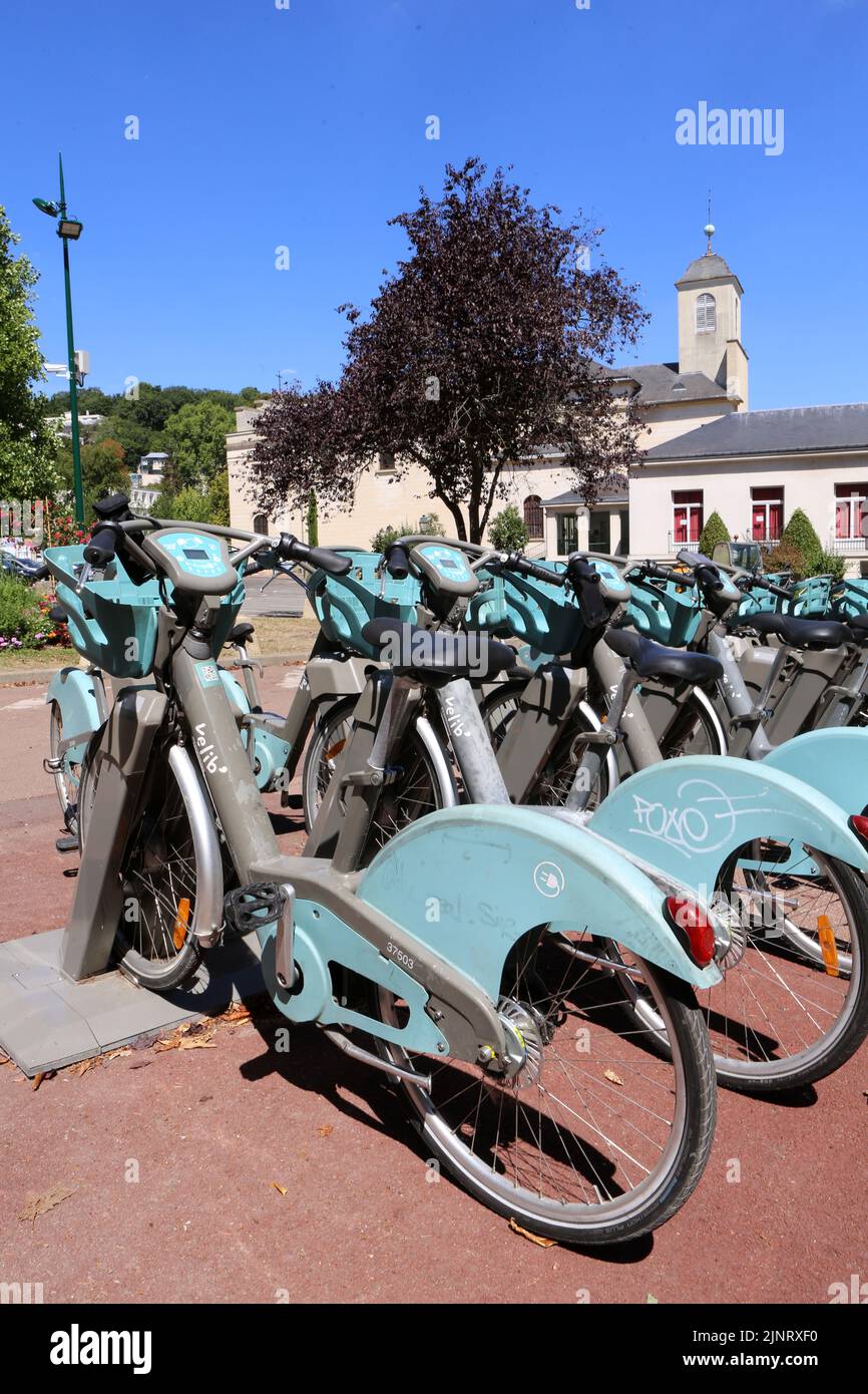 Se deplacer en ville hi-res stock photography and images - Alamy