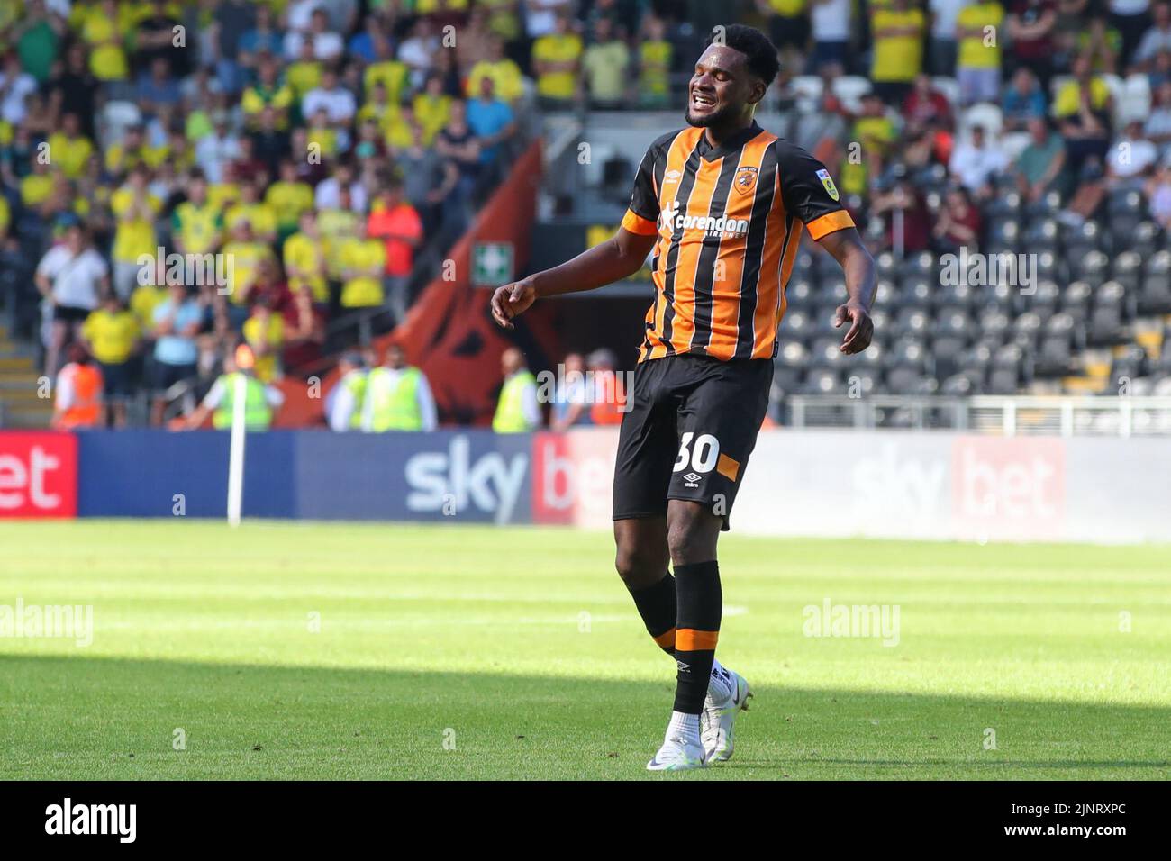 Benjamin Tetteh #30 of Hull City after narrowly missing the goal Stock ...