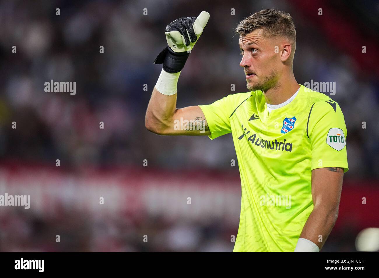 Rotterdam - SC Heerenveen keeper Andries Noppert during the match ...