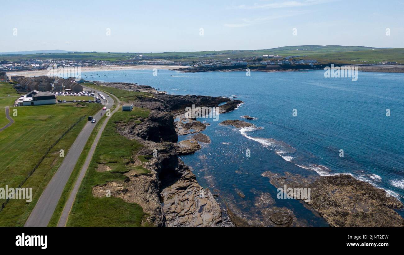 Cliff town house ireland hi-res stock photography and images - Alamy