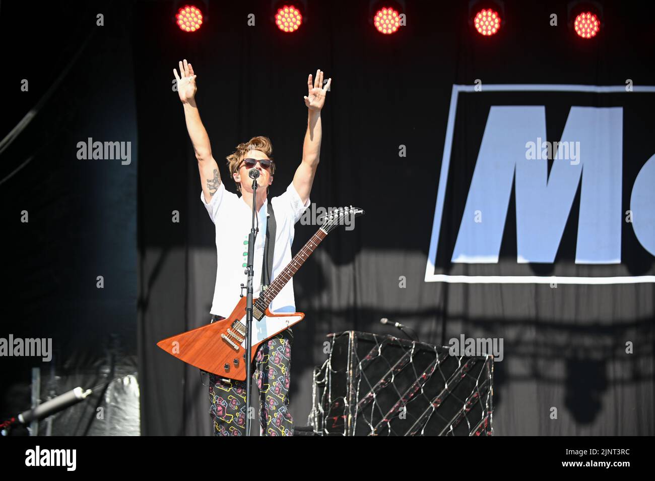 Marty mcfly guitar hi-res stock photography and images - Alamy