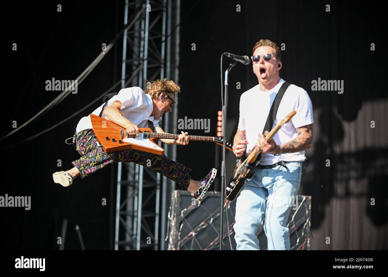 Marty mcfly guitar hi-res stock photography and images - Alamy