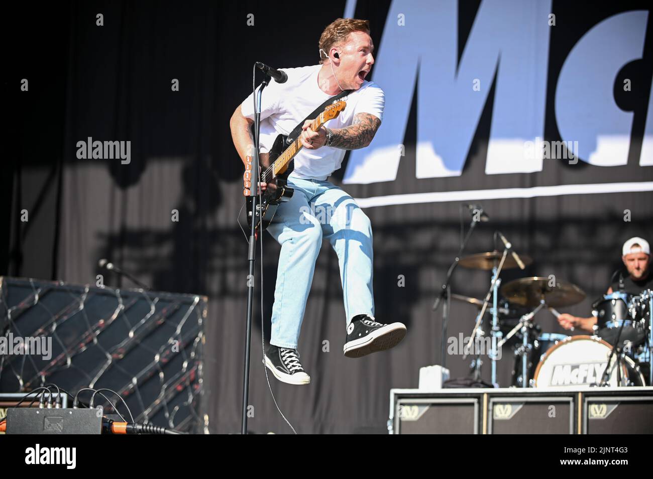 Marty mcfly guitar hi-res stock photography and images - Alamy