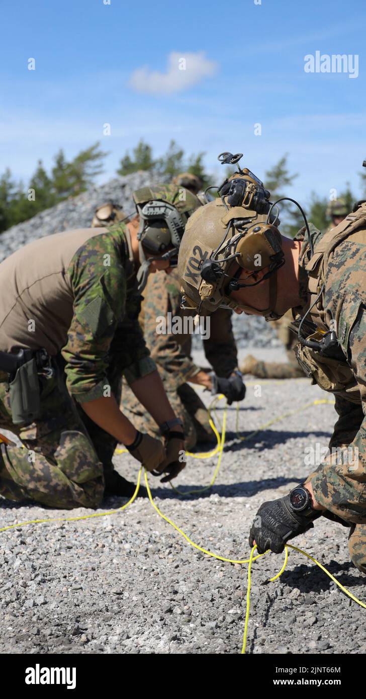 Demolition procedures hi-res stock photography and images - Alamy