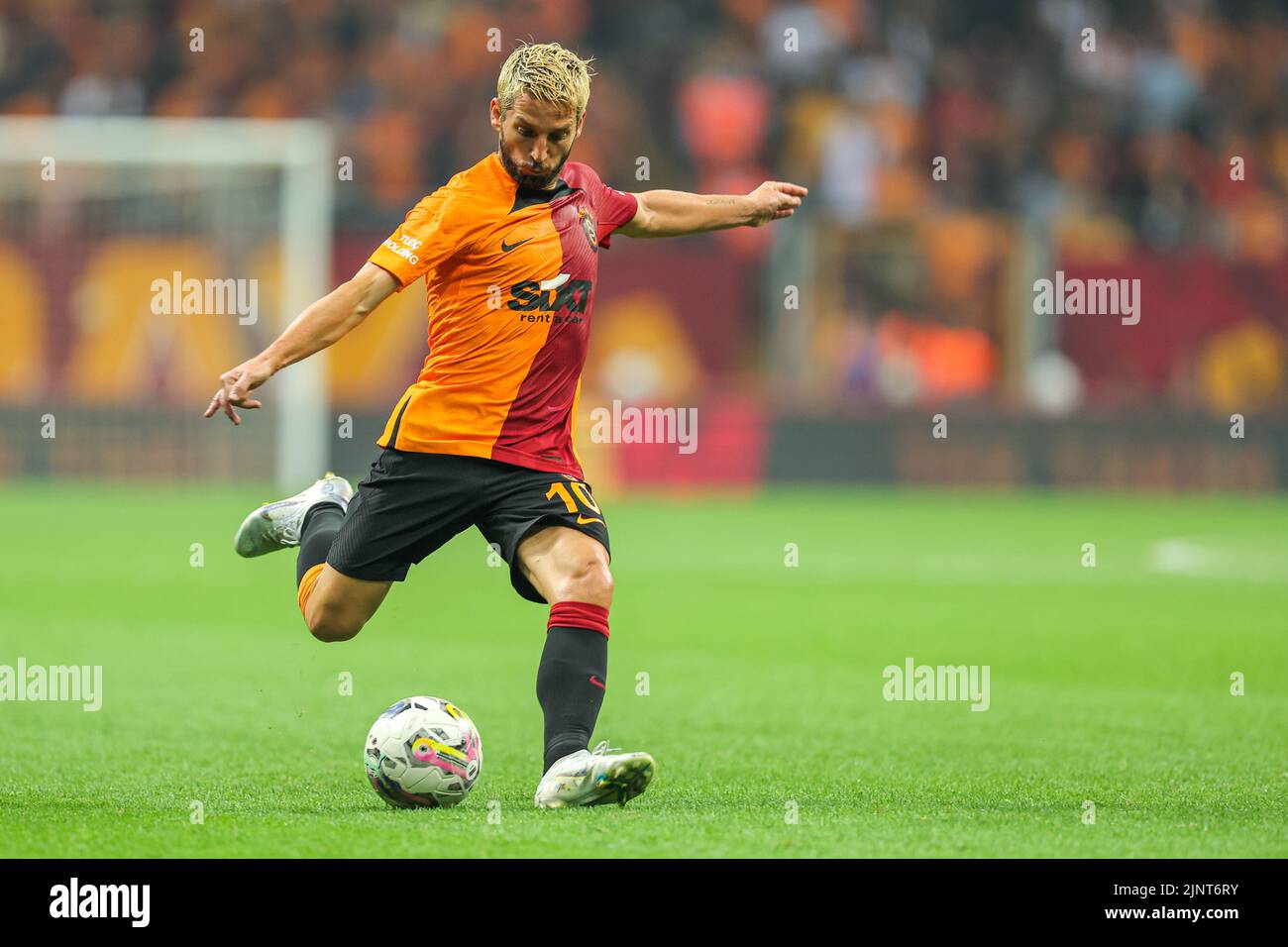 ISTANBUL, TURKIYE - AUGUST 13: Dries Mertens of Galatasaray SK during ...