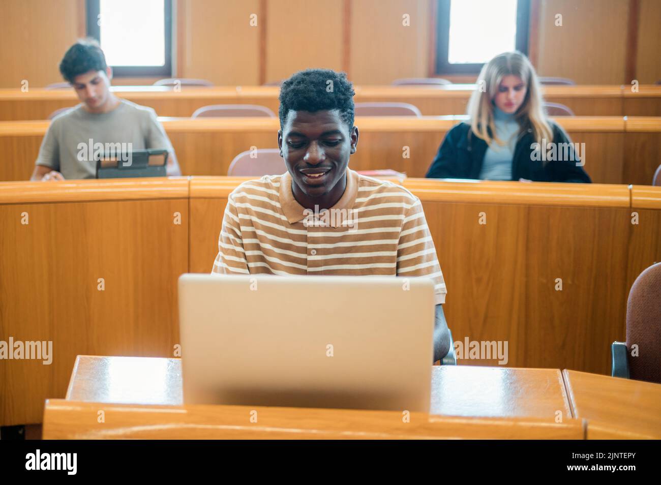 Diverse student college classroom hi-res stock photography and images ...