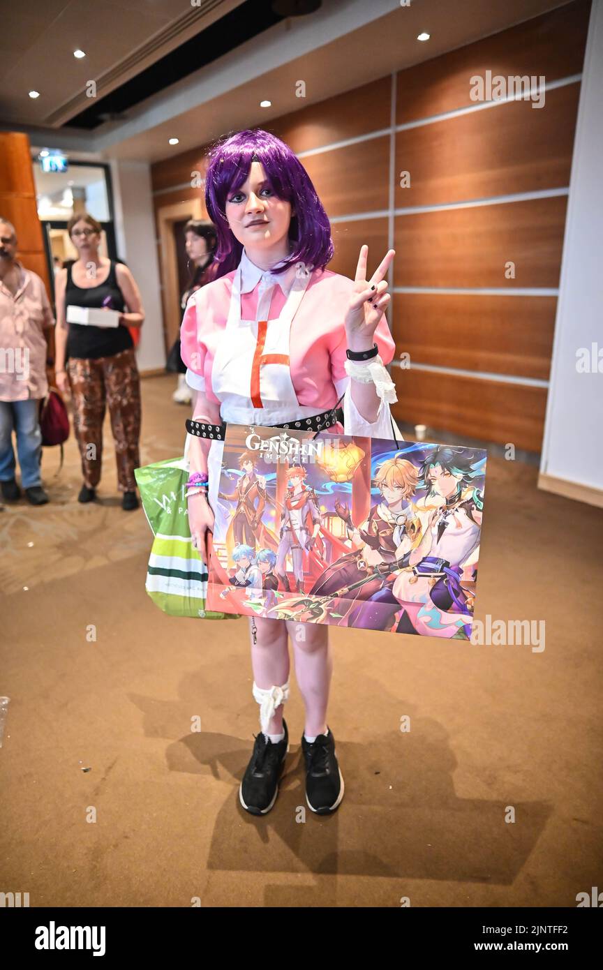 Hundreds of stands and live performances, participants dressed as Anime ...