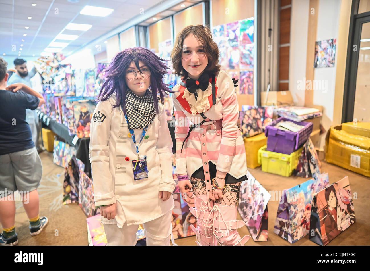 Hundreds of stands and live performances, participants dressed as Anime ...