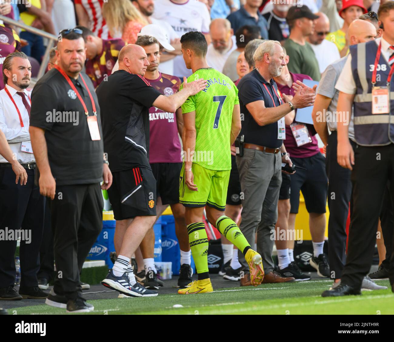 Brentford v man united hi-res stock photography and images - Alamy