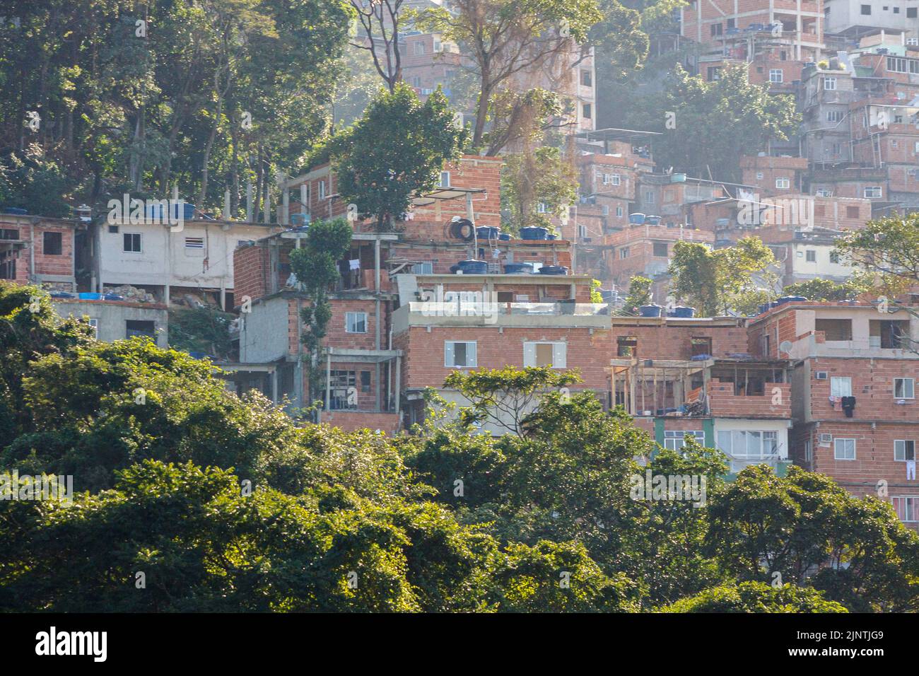 Favela rio housing hi-res stock photography and images - Alamy