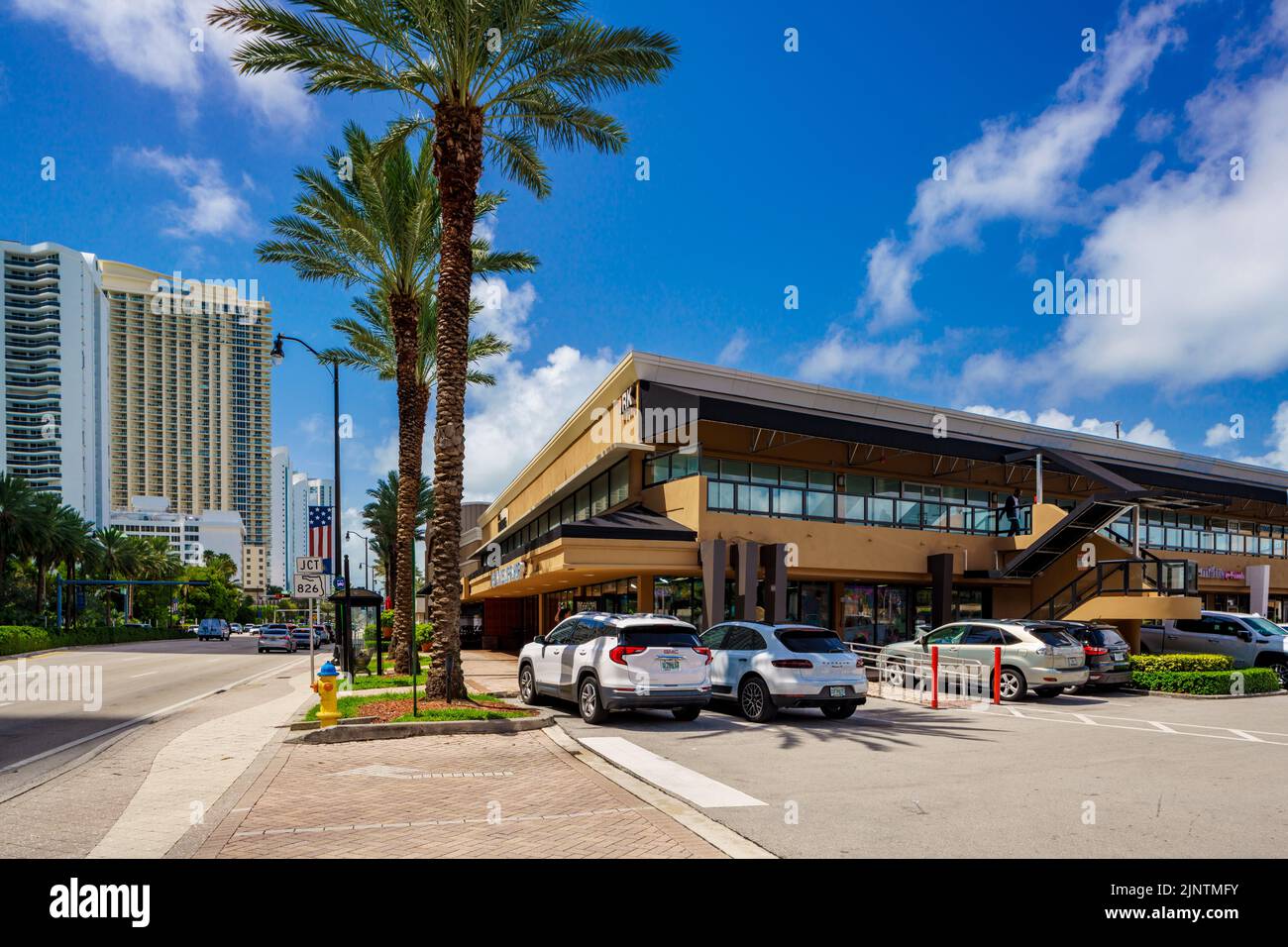 Rk plaza hi-res stock photography and images - Alamy