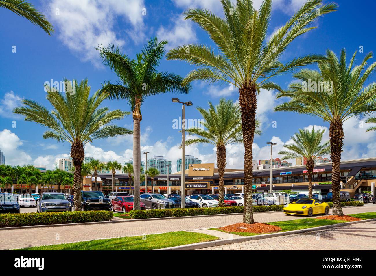 Rk plaza hi-res stock photography and images - Alamy