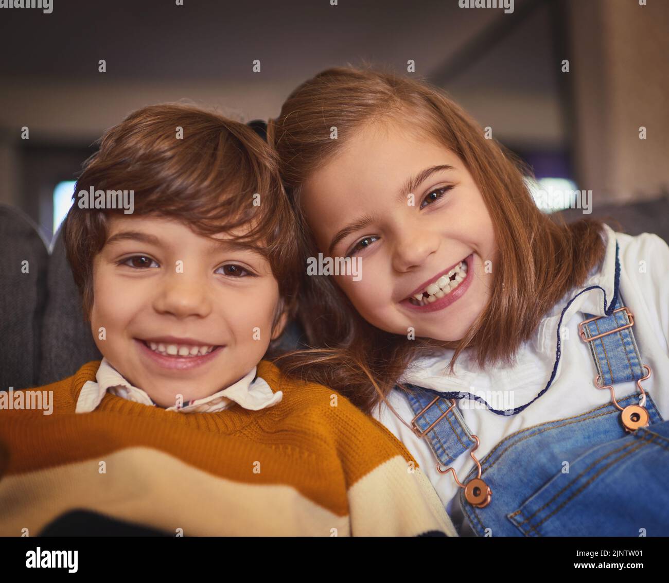 Older brother little sister hi-res stock photography and images - Alamy