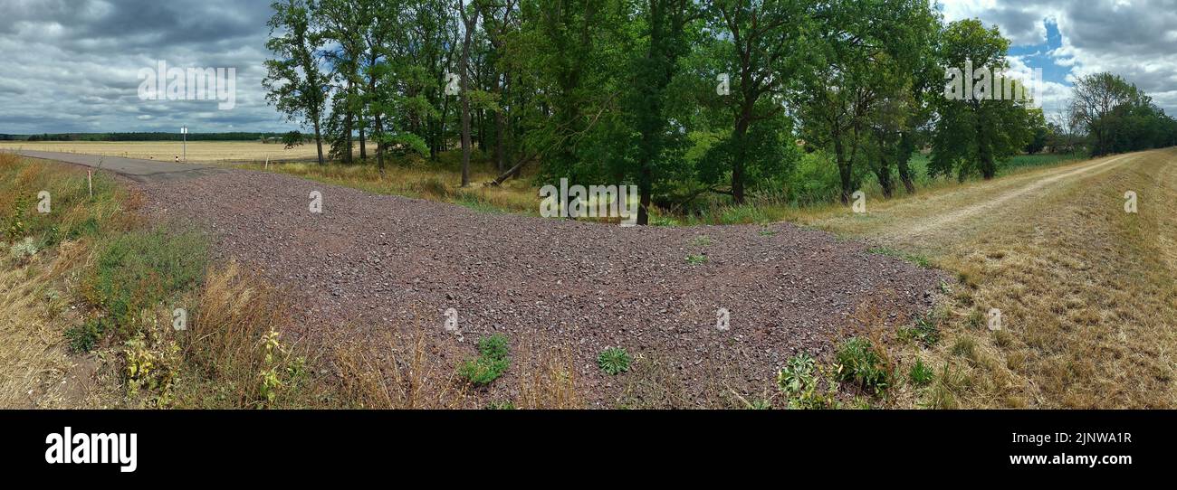 Road ending hi-res stock photography and images - Alamy