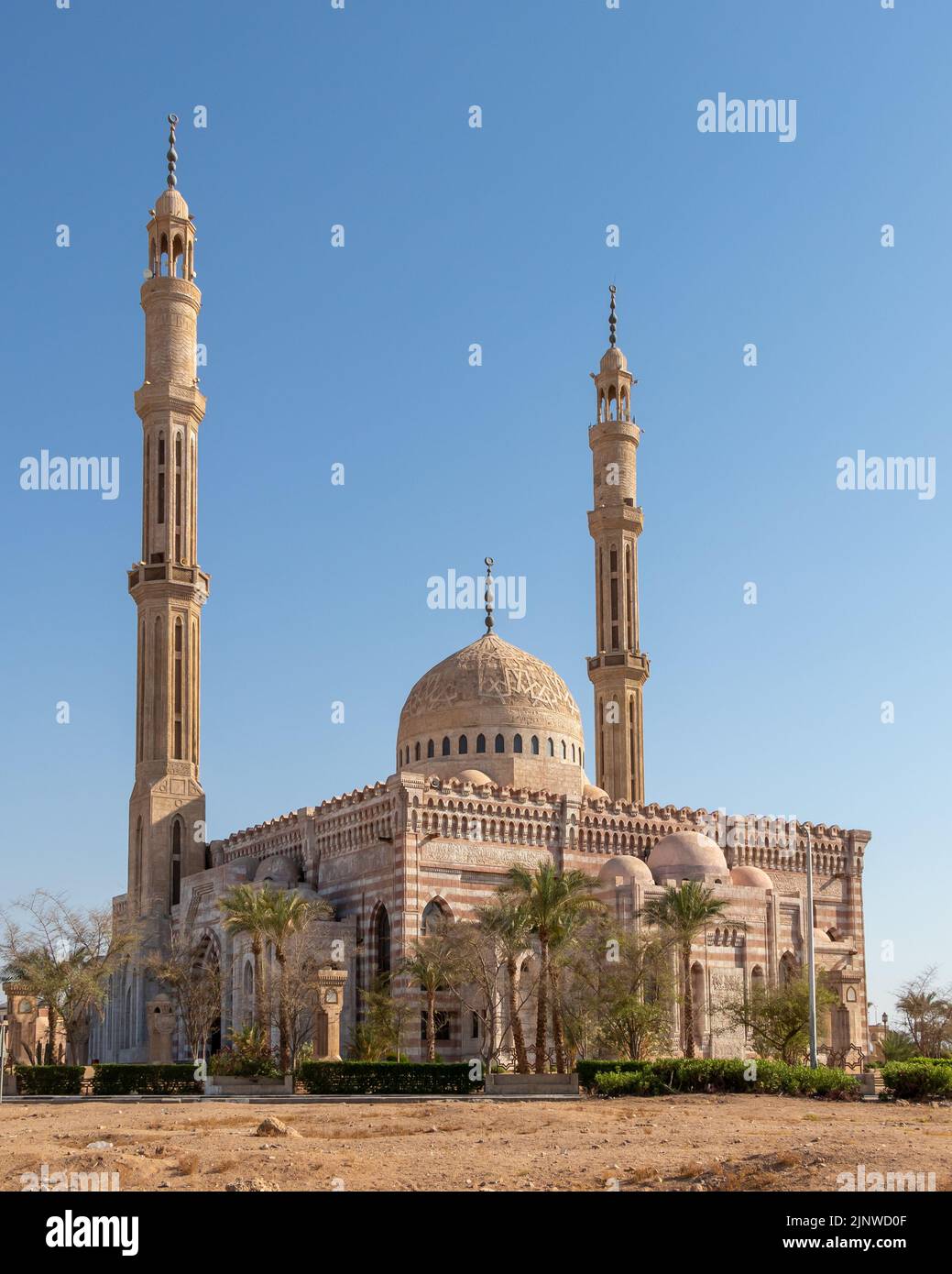 The Great Mosque of Mustafa is an Ottoman mosque with twin minarets in ...