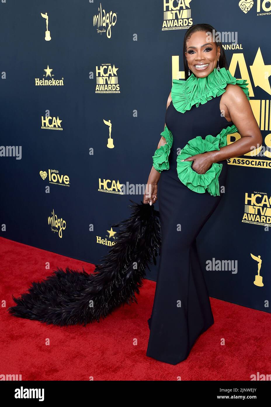 Beverly Hills, USA. 13th Aug, 2022. Sheryl Lee Ralph walking on the red ...