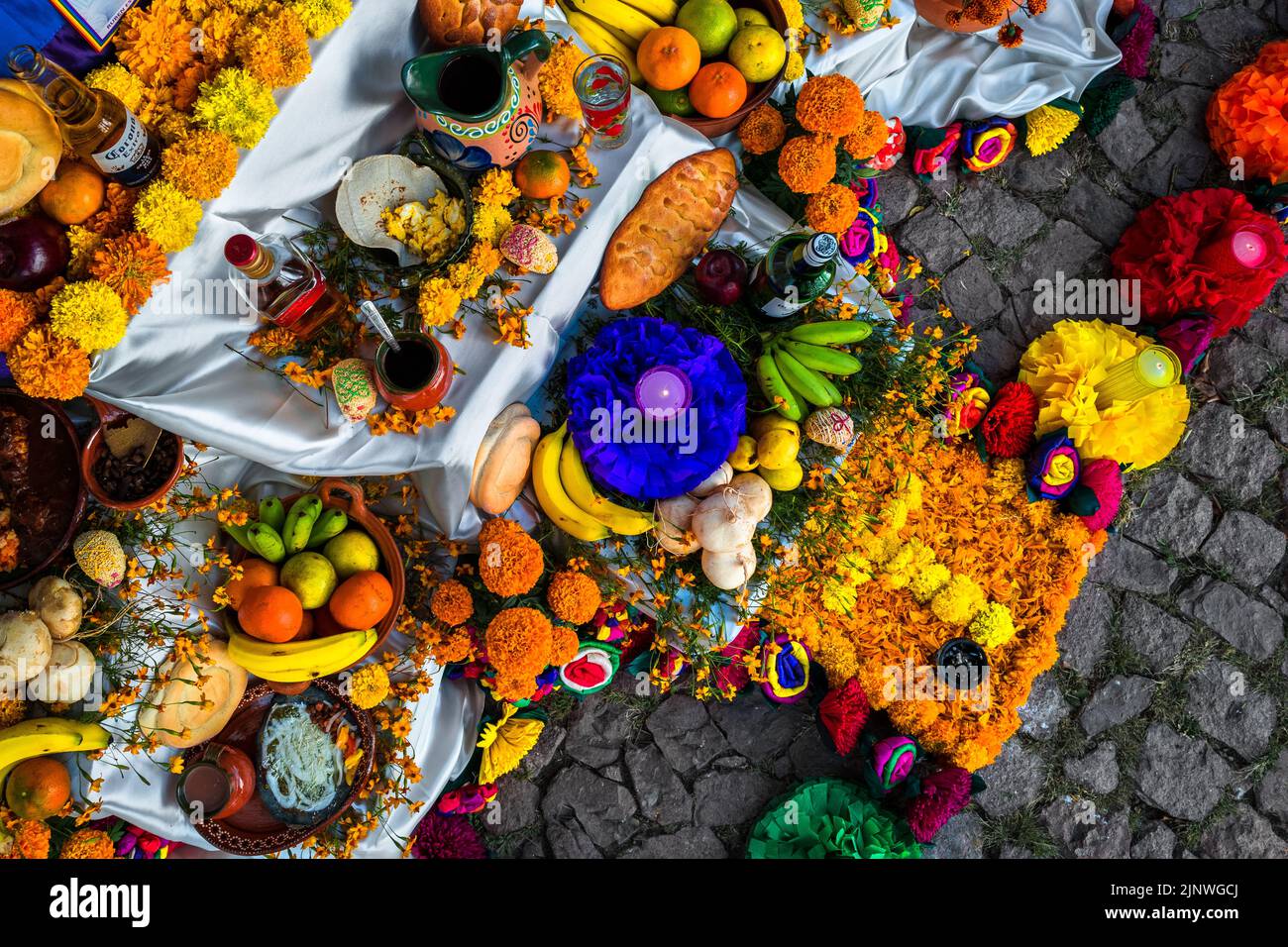 Mexico day of the dead food hi-res stock photography and images - Alamy