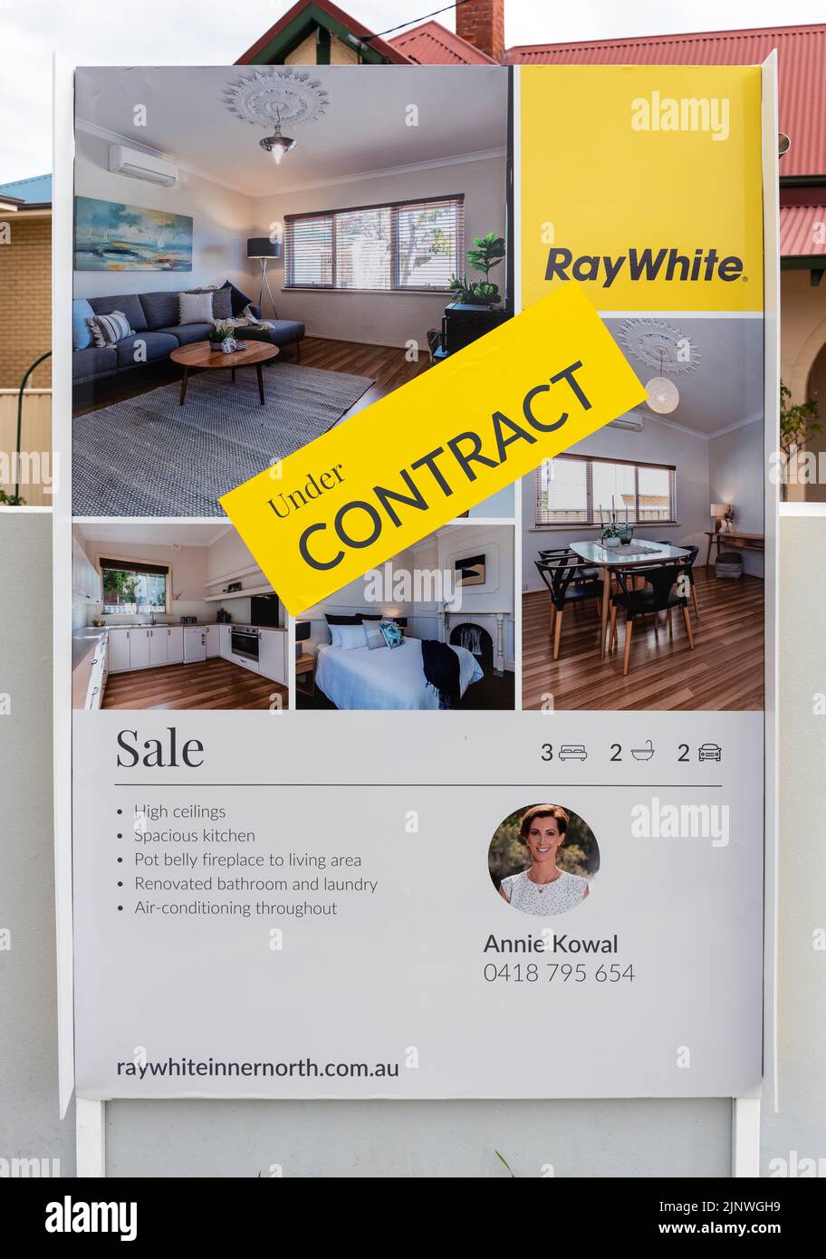For sale sign on Australian property with under contract sticker Stock ...