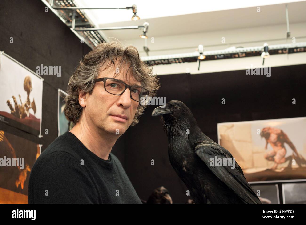 NEIL GAIMAN in THE SANDMAN (2022), directed by MIKE BARKER, ANDRES BAIZ ...