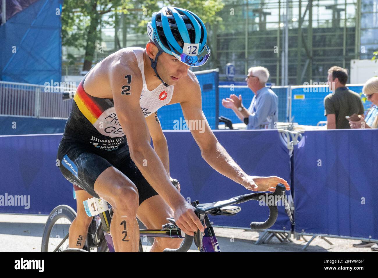 Lasse priester hi-res stock photography and images - Alamy