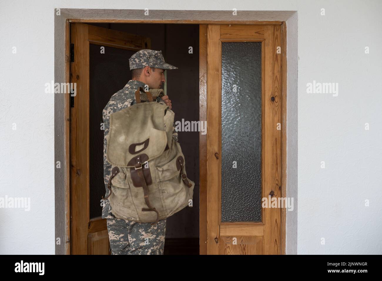 Wilderness tactical hi-res stock photography and images - Alamy
