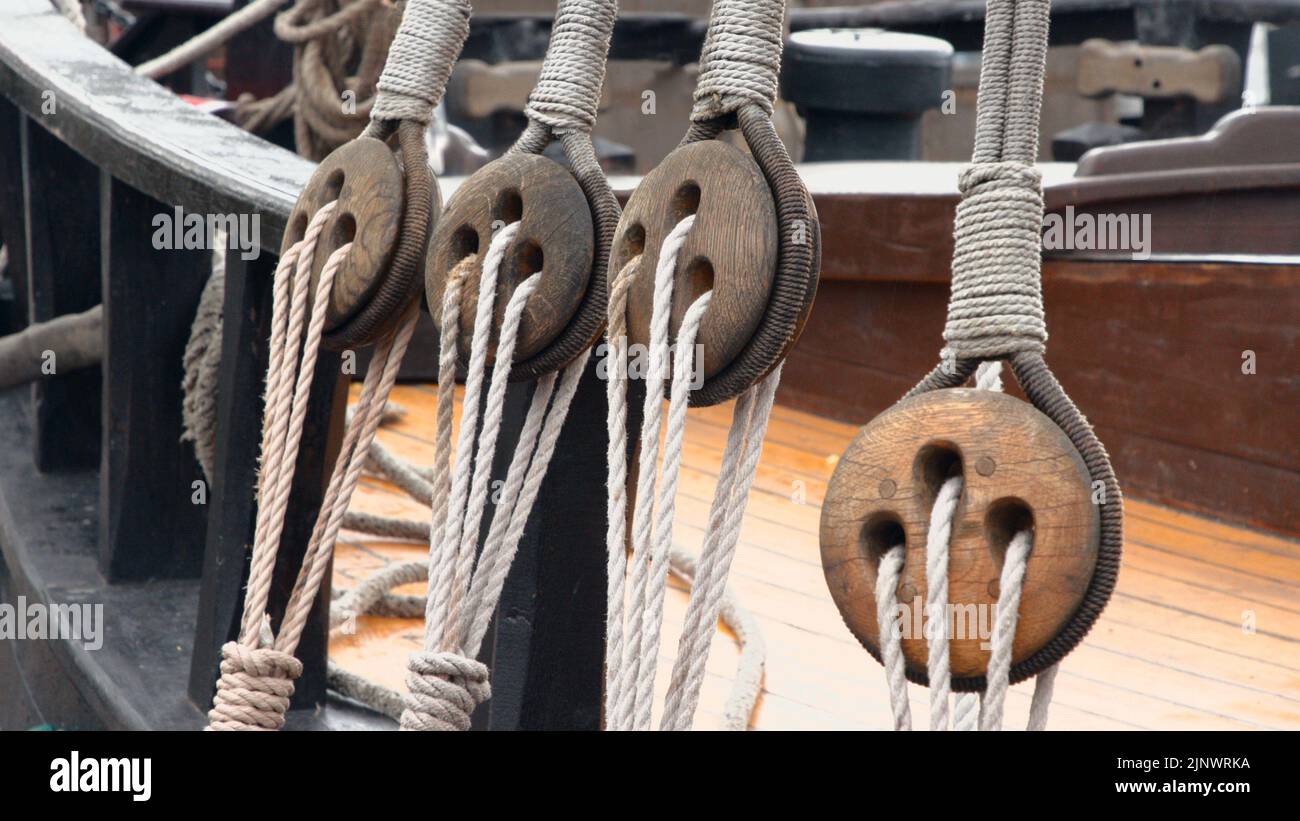 Old sailing wooden blocks rigging hi-res stock photography and images ...