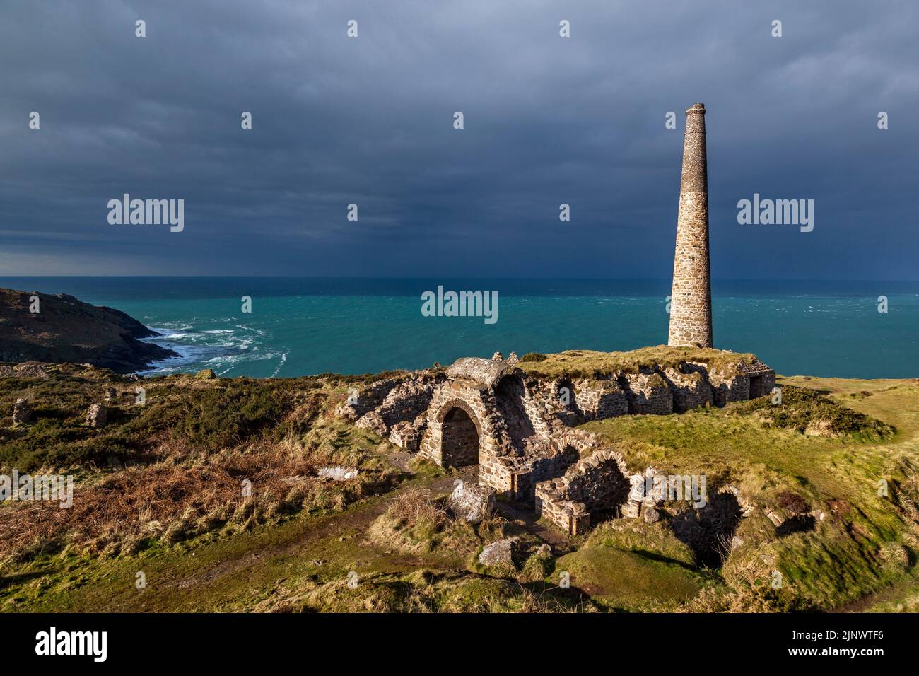 Mining ruins hi-res stock photography and images - Alamy
