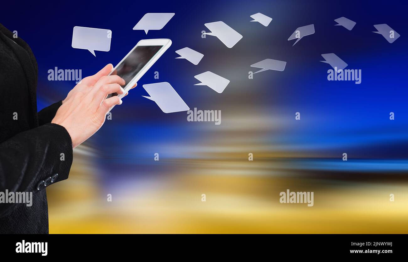 Writing sms hi-res stock photography and images - Alamy