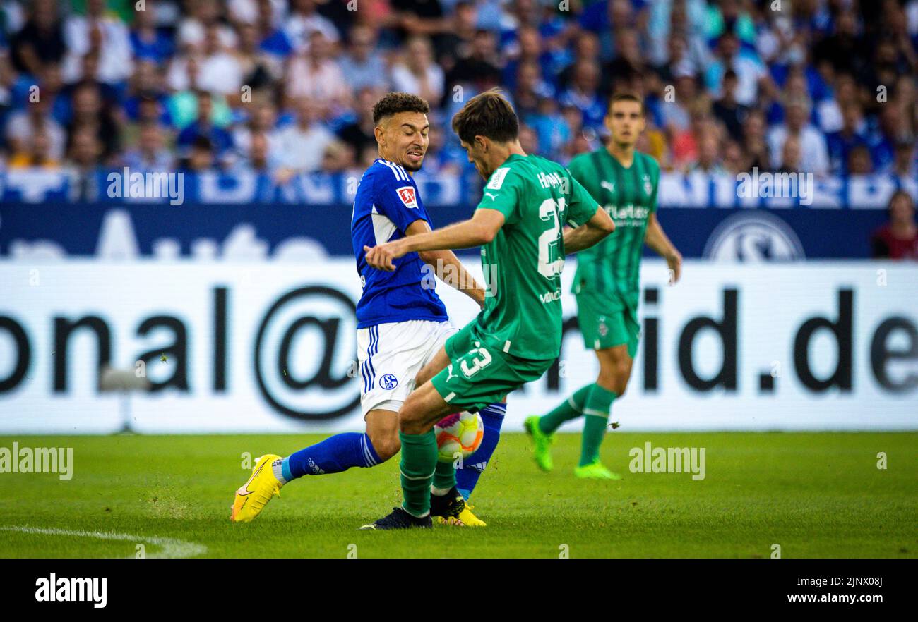 Jordan Larsson (S04), Jonas Hofmann (BMG) FC Schalke 04 - Borussia ...