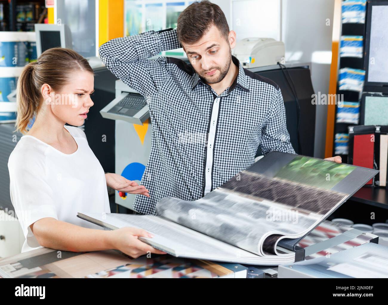 Wallpaper samples hi-res stock photography and images - Alamy