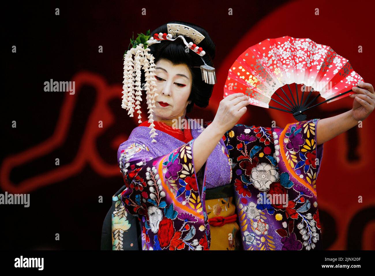 LONDON - OCT 5 : Participants, Hiroko Tanaka Nihon Buyo Team-Japanese ...