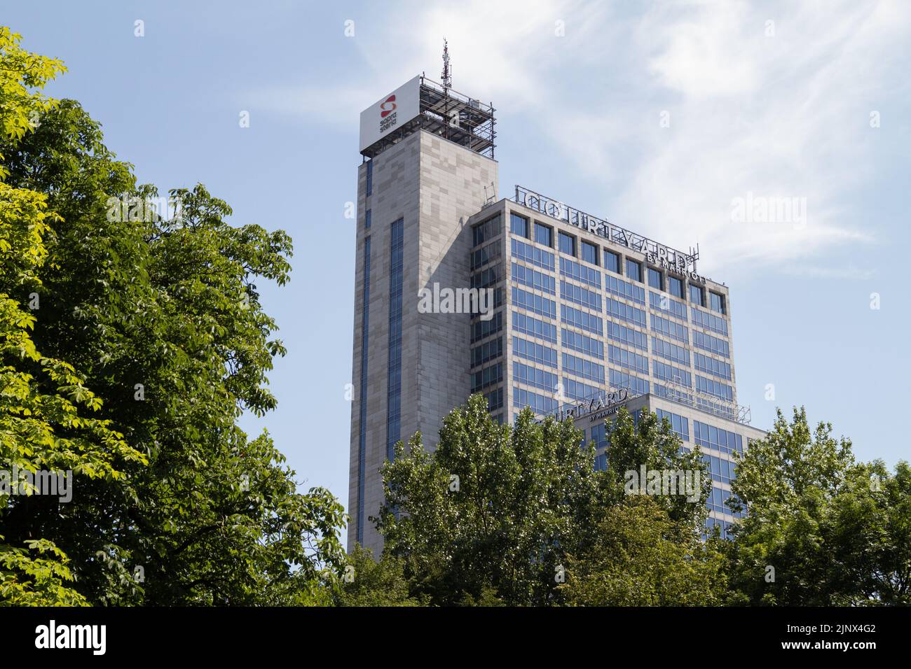 Altus building (Uni Centrum, Business Center 2000). Courtyard by ...