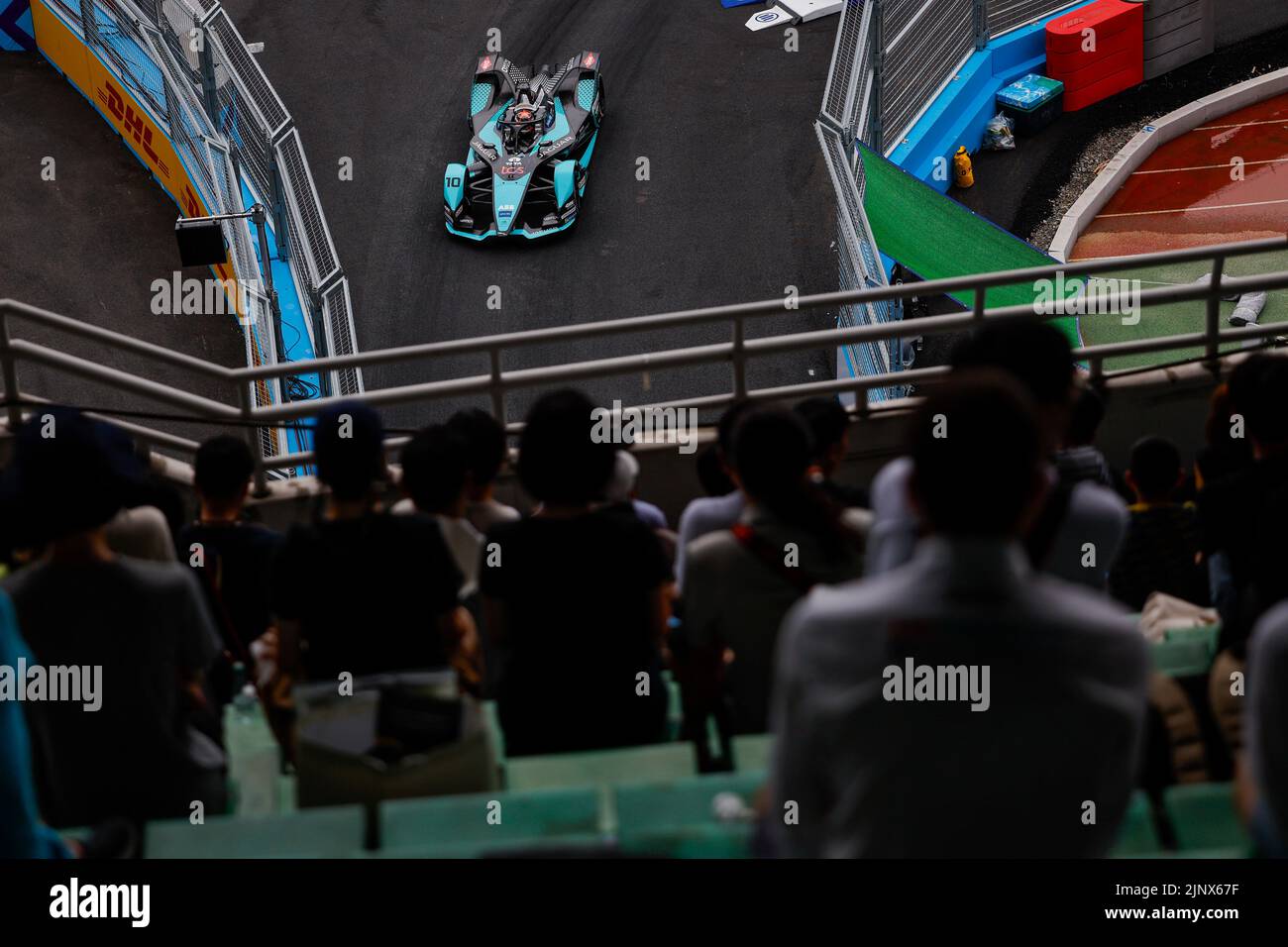 10 Nato Norman (fra), Jaguar TCS Racing, Jaguar I-Type 5, action during ...