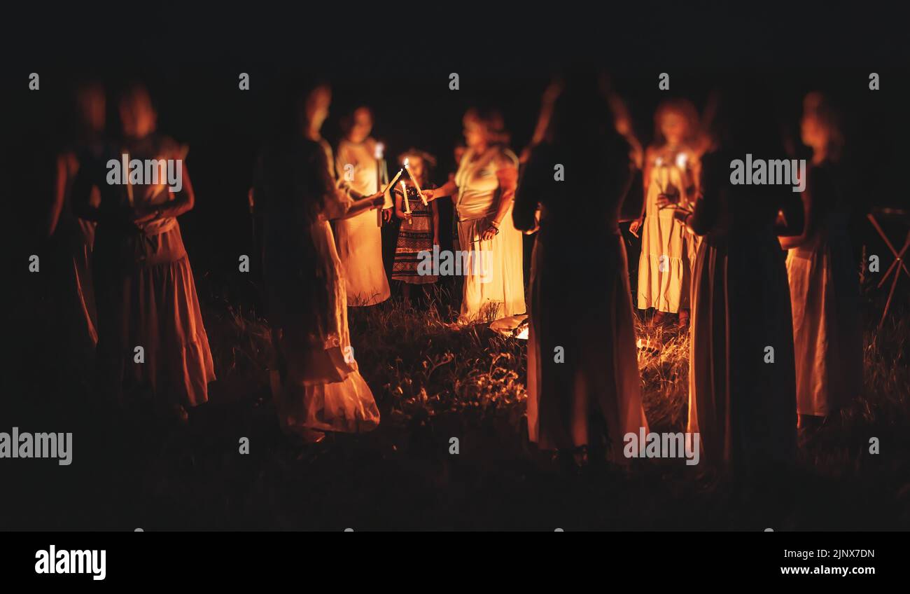 Cacao ceremony circle hi-res stock photography and images - Alamy