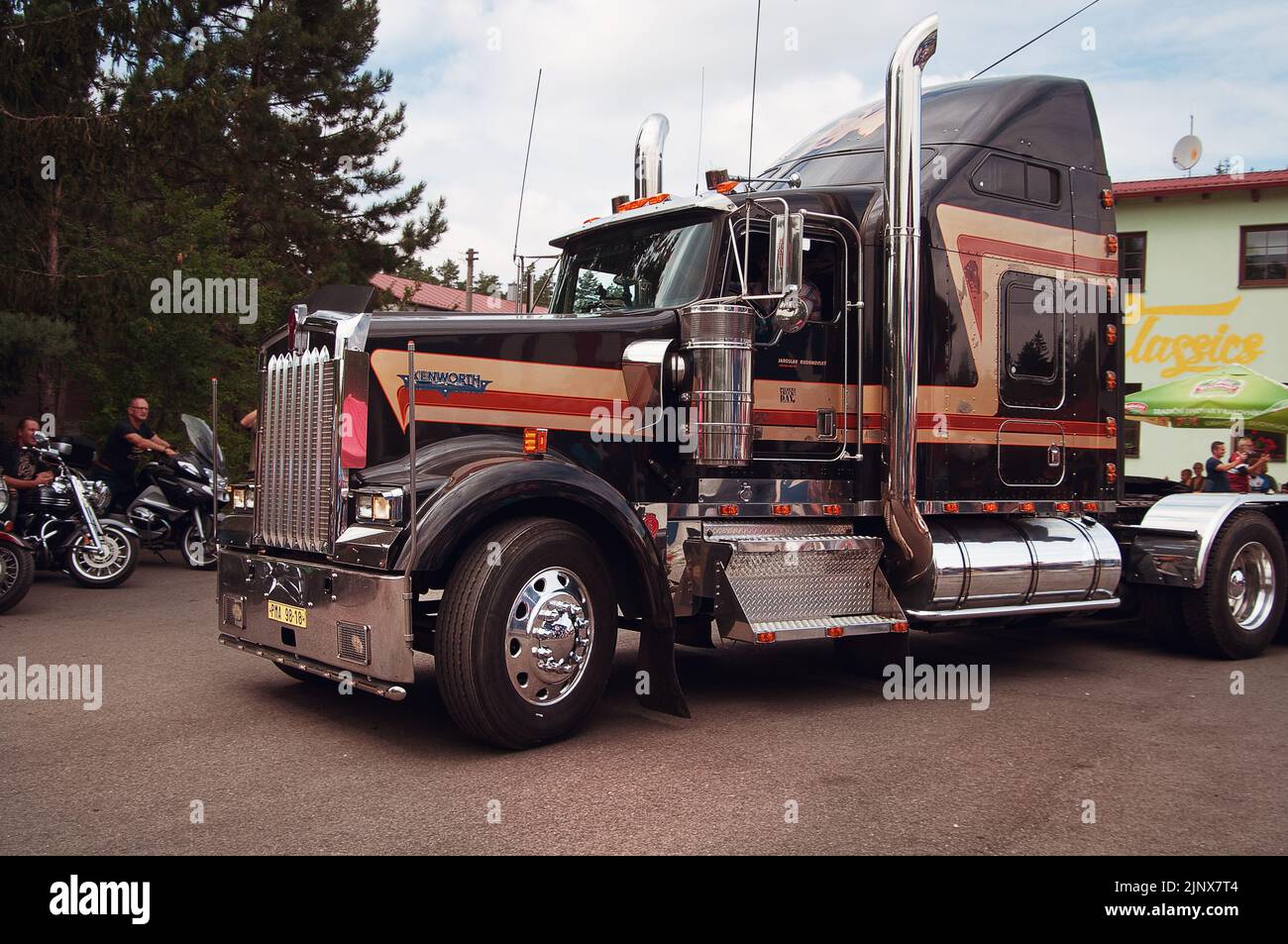 Classic american pick ups hi-res stock photography and images - Alamy