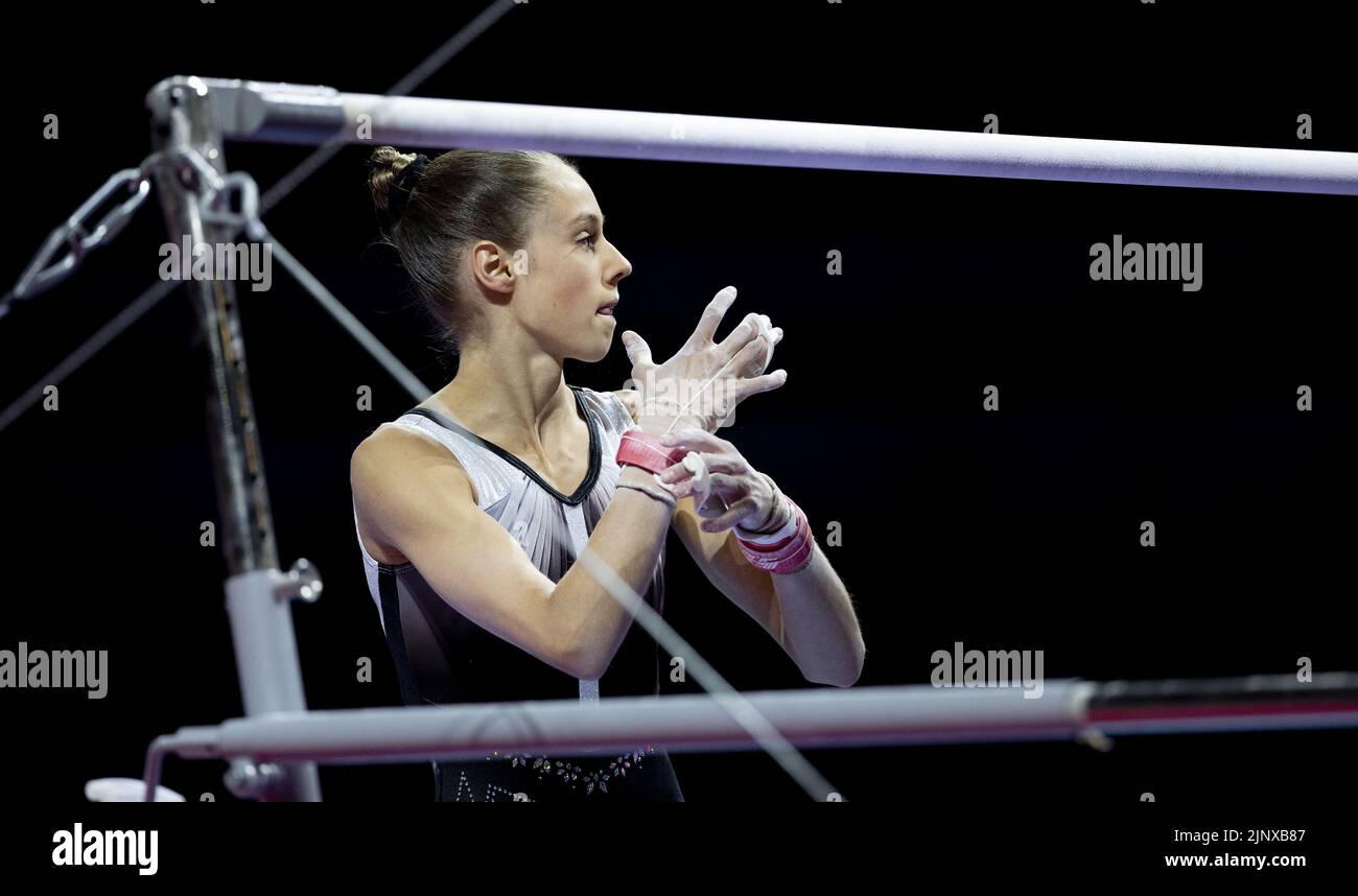 MUNCHEN - Naomi Visser is preparing for the apparatus final gymnastics ...