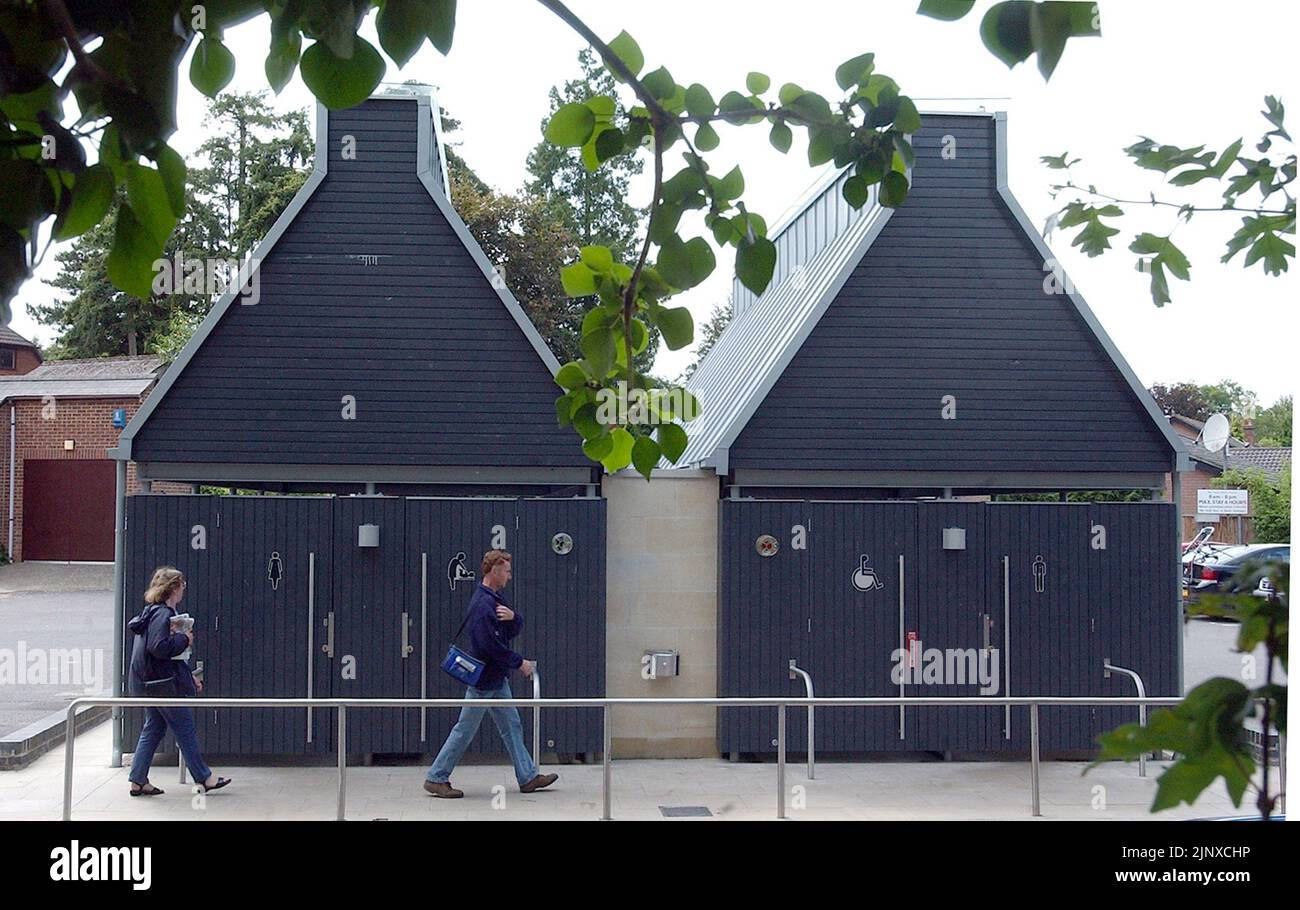 THE PUBLIC LOO AT BROCKENHURST IN THE NEW FOREST ON THE SHORT LIST ...