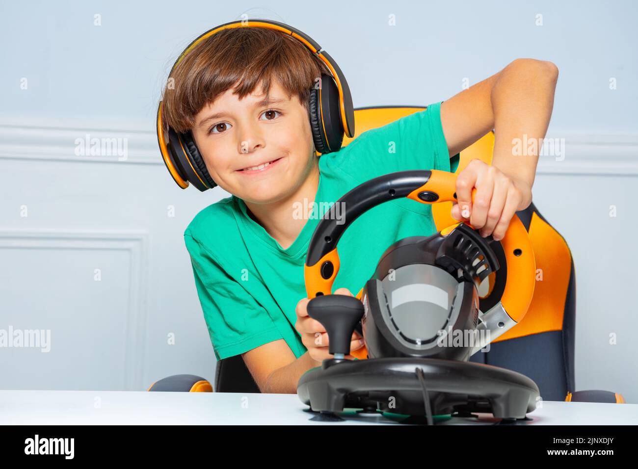 Children playing game in car hi-res stock photography and images - Alamy