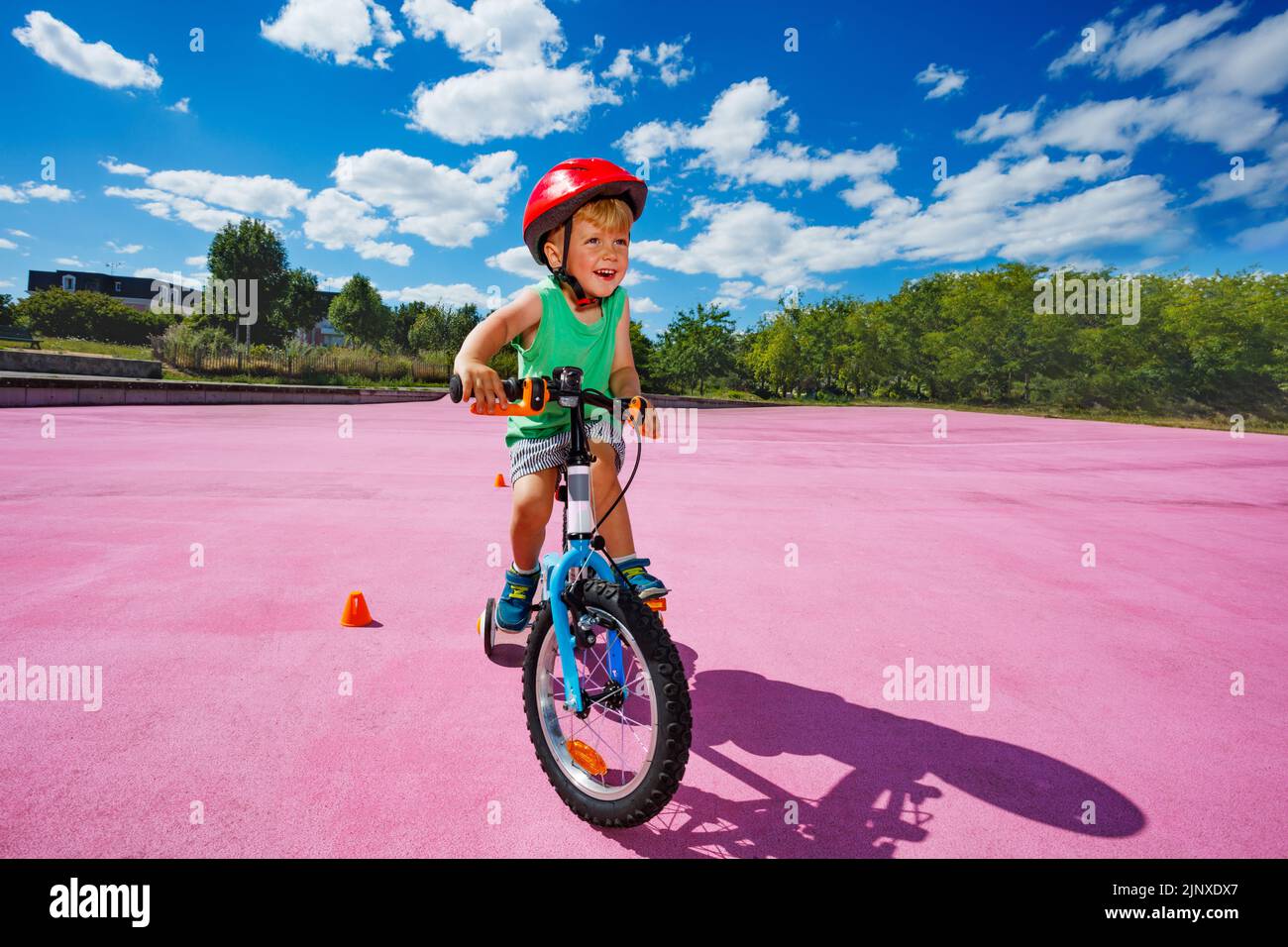 Adaptive bicycle child hi-res stock photography and images - Alamy