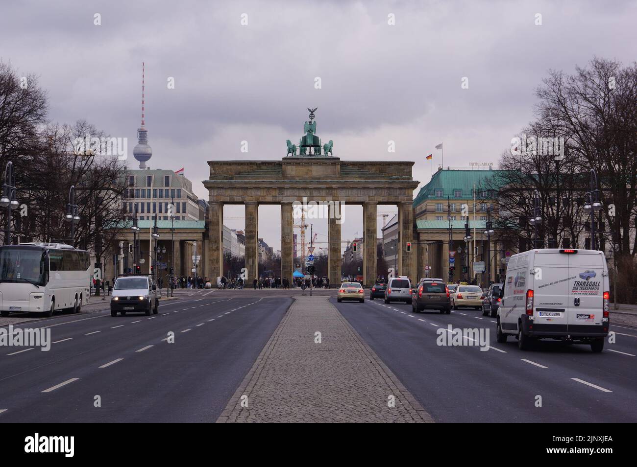 Berlin, Germany: the Brandenburger Tor (Brandenburg Gate) viewed from ...