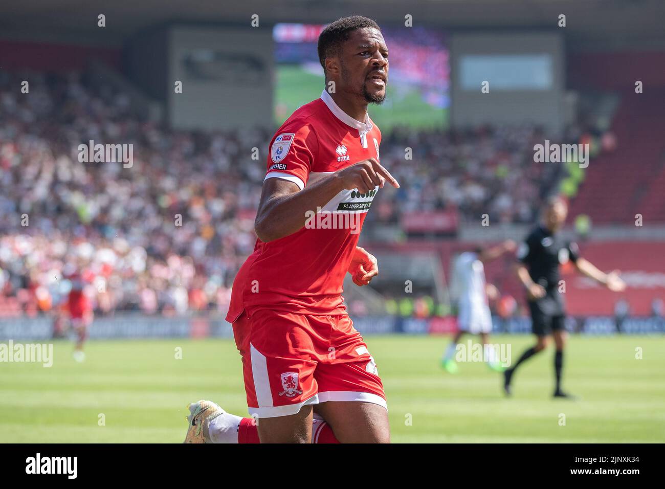 Chuba Akpom #29 of Middlesbrough celebrates his goal and makes the ...