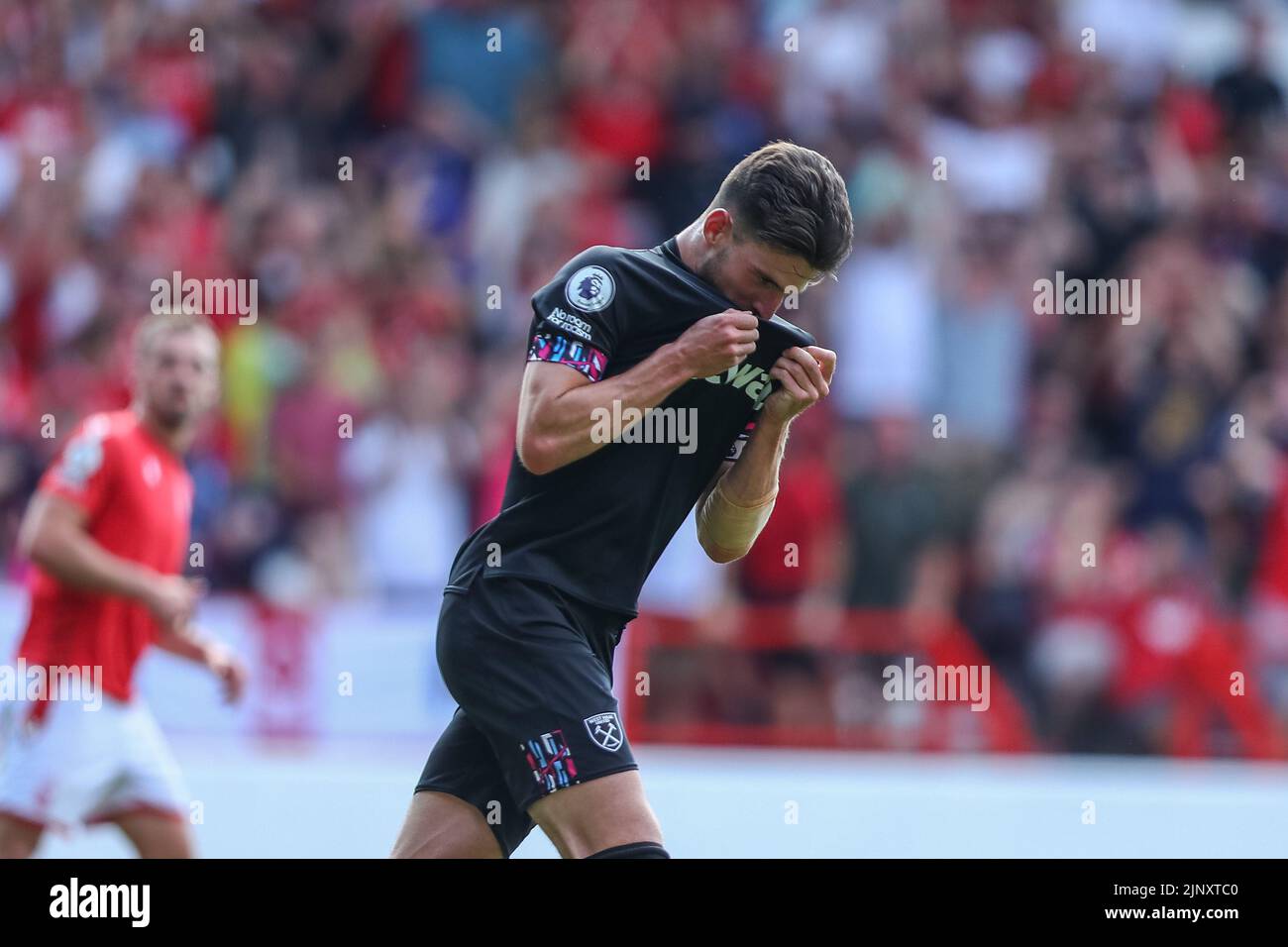 Declan Rice #41 of West Ham United reacts to missing his penalty Stock ...