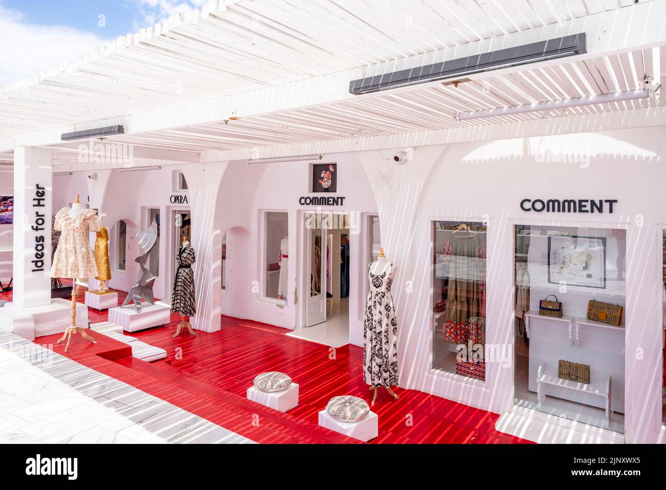 Greek clothes hi-res stock photography and images - Alamy