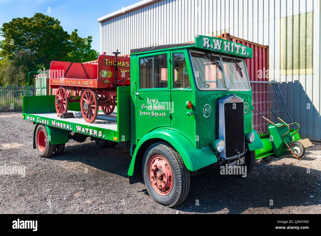 green 1954 Albion FT3AL PGC 409 flat bed drinks delivery truck lorry in ...