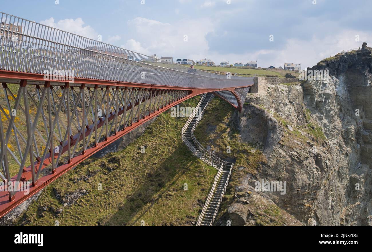 Tintagel Castle bridge, Cornwall Stock Photo - Alamy