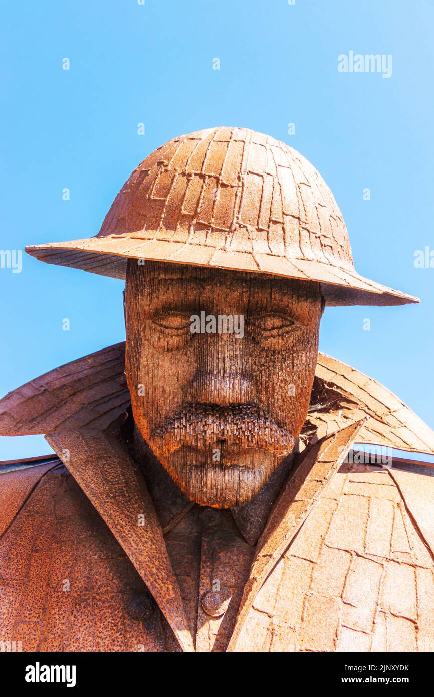 The tommy statue sculpture hi-res stock photography and images - Alamy