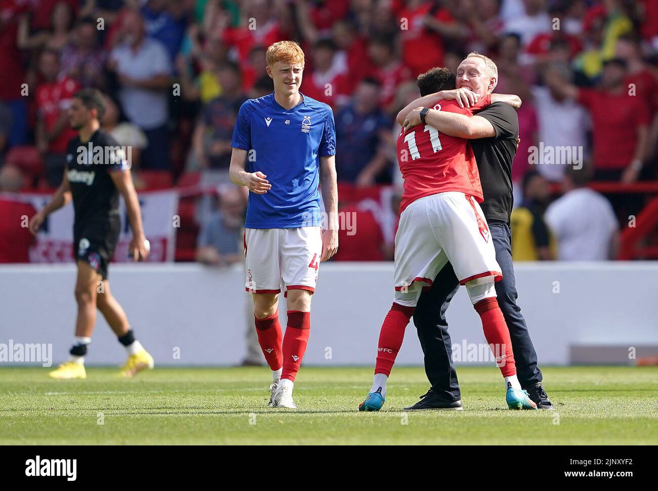 Nottingham Forest manager Steve Cooper (right) and Jesse Lingard ...