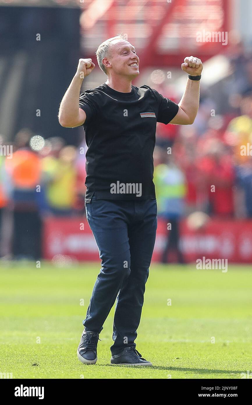 Steve Cooper manager of Nottingham Forest celebrates his teams win ...