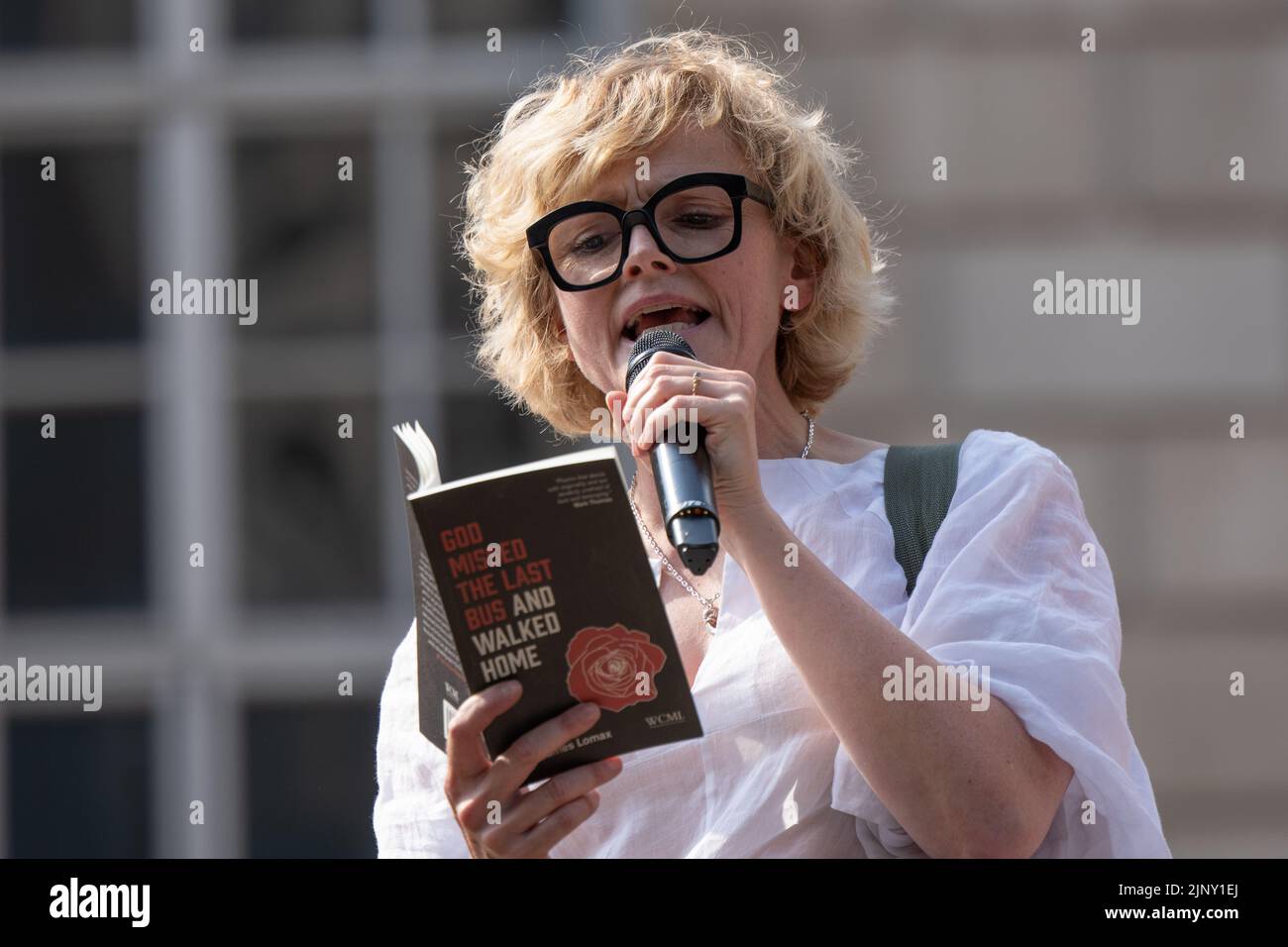 Maxine peake shameless hi-res stock photography and images - Alamy