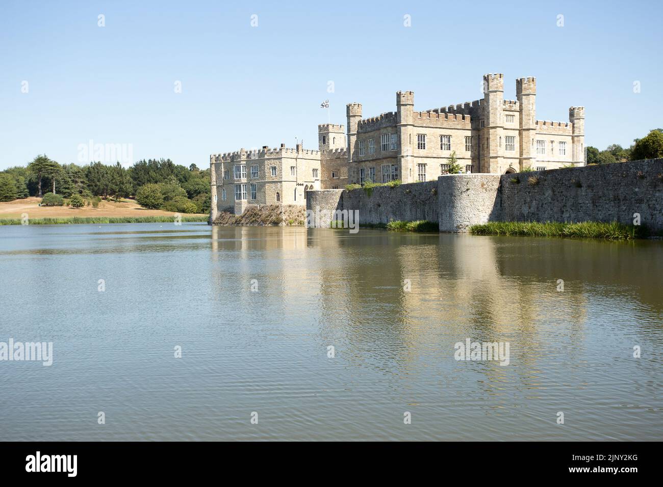 Leeds Castle Kent England Stock Photo - Alamy